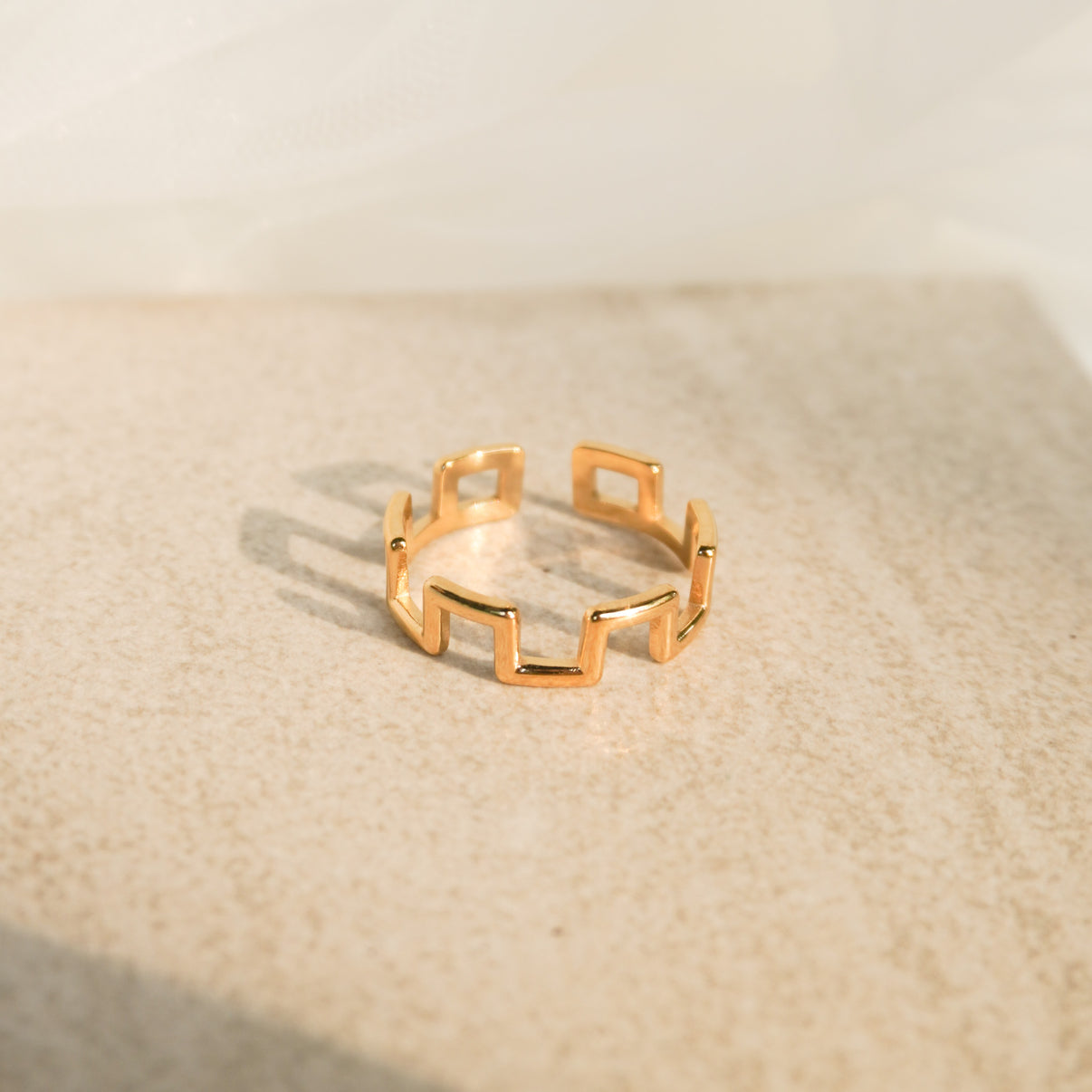 Karina Ring – La Rosa PH