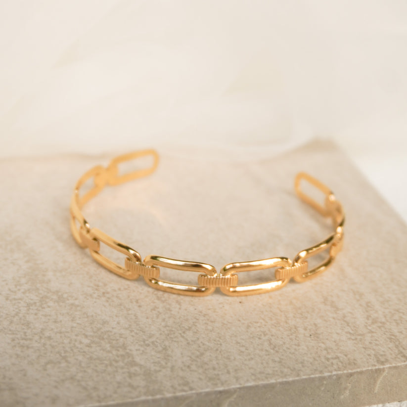 Chain Bangle – La Rosa PH